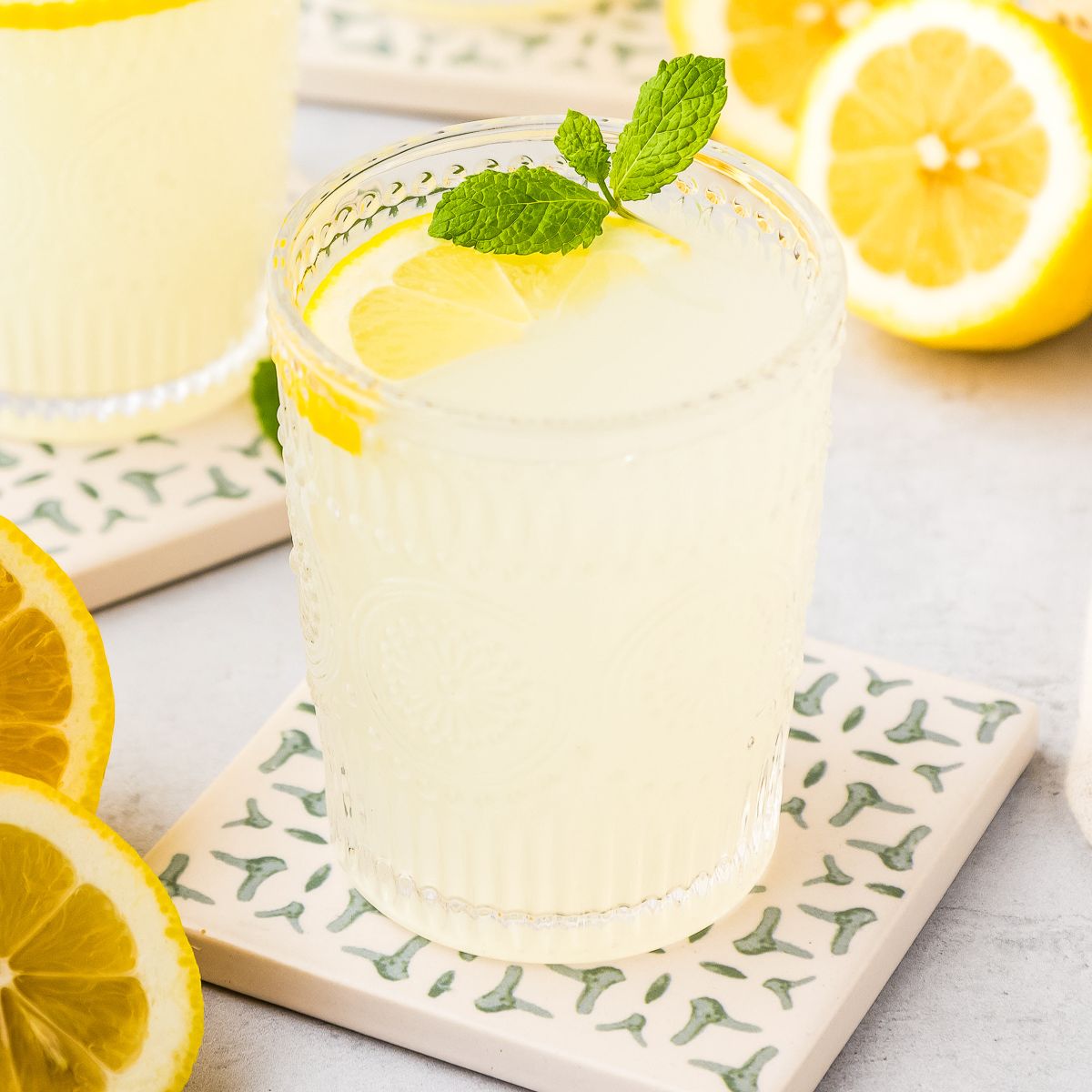 Fresh Squeezed Lemonade - Know Your Produce